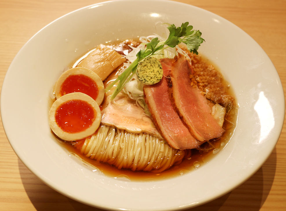 「ZIP!」に「麺 銀座おのでら本店」が紹介｜給食委託会社：株式会社LEOC